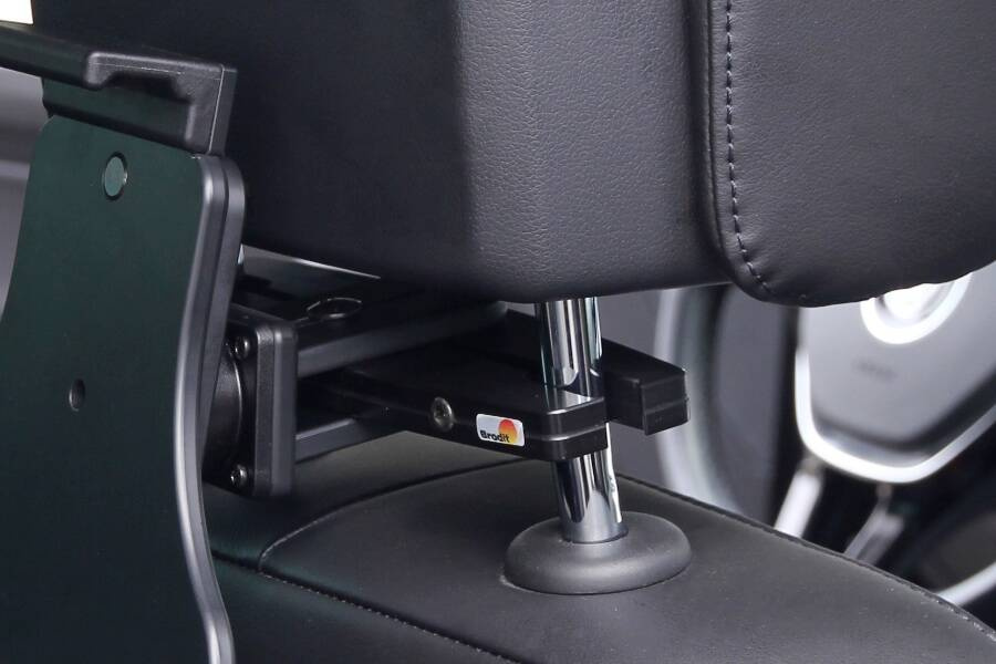 Uchwyt samochodowy na zagłówek z europejskie normą bezpieczeństwa (ECE ...